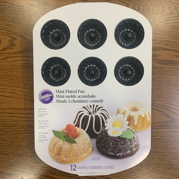 Wilton | Kitchen | New Wilton Mini Fluted Pan W 2 Cavities | Poshmark